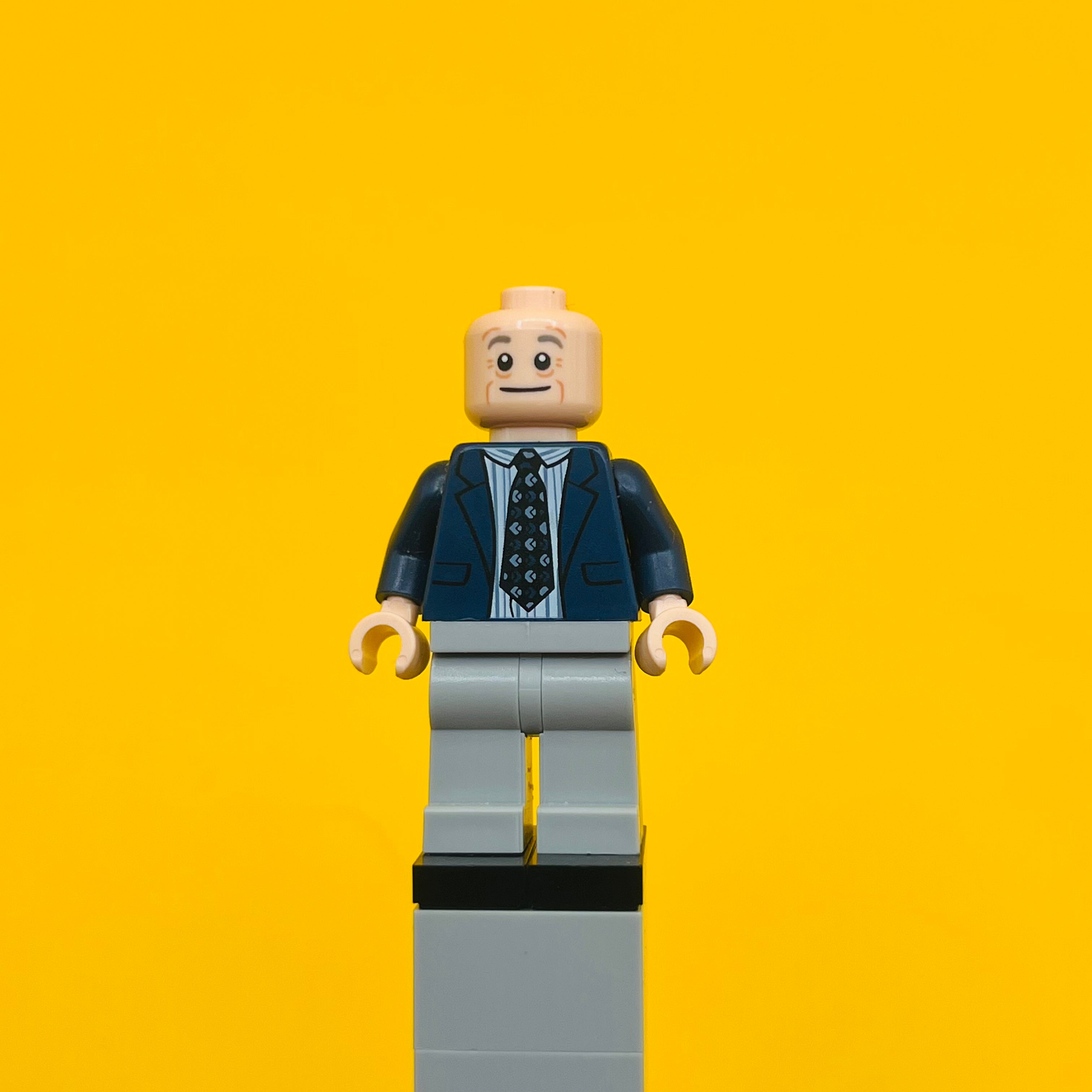 LEGO Ideas Minifigure Creed Bratton idea107 – Brickheads Toy Company